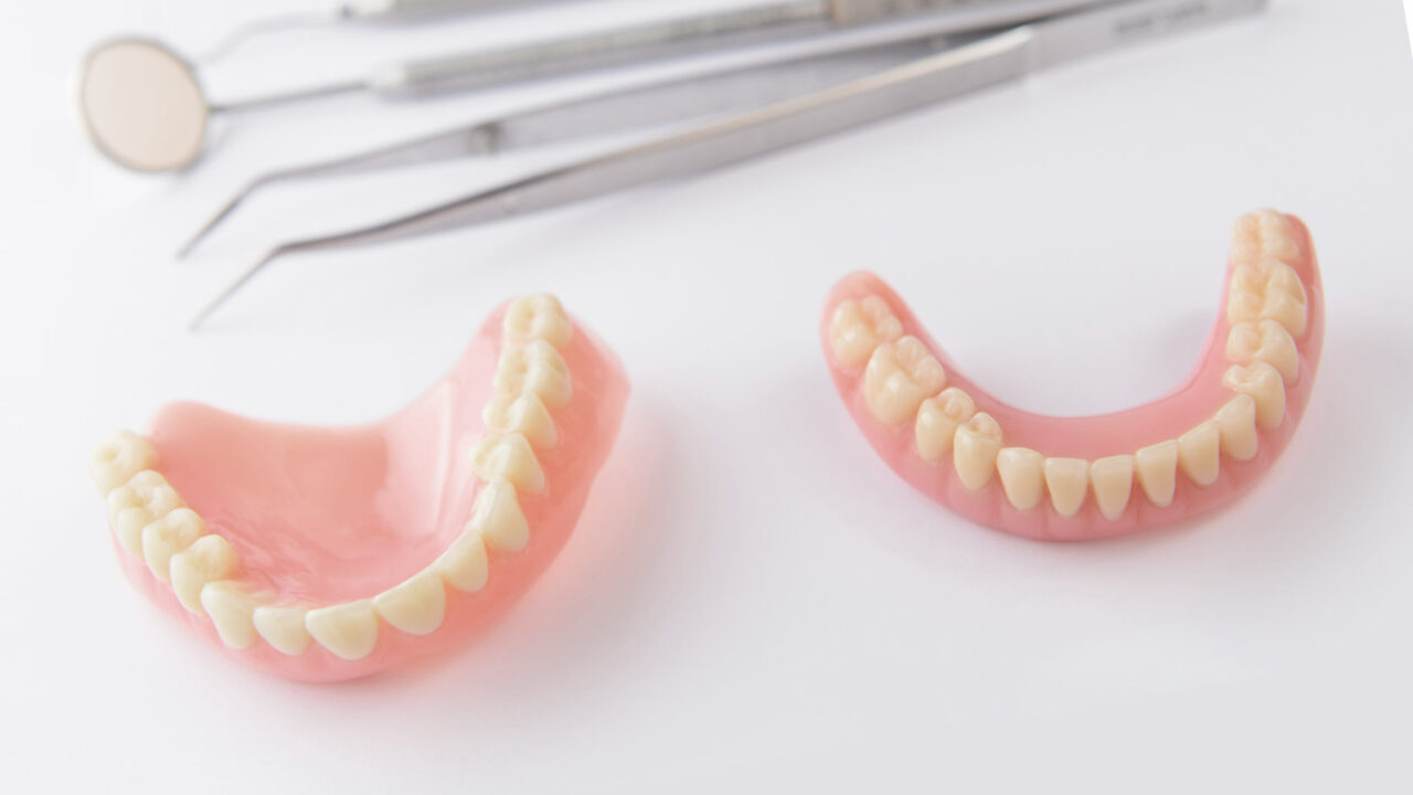 Protesi dentali mobili: cosa sono? - Centri Dentistici Primo