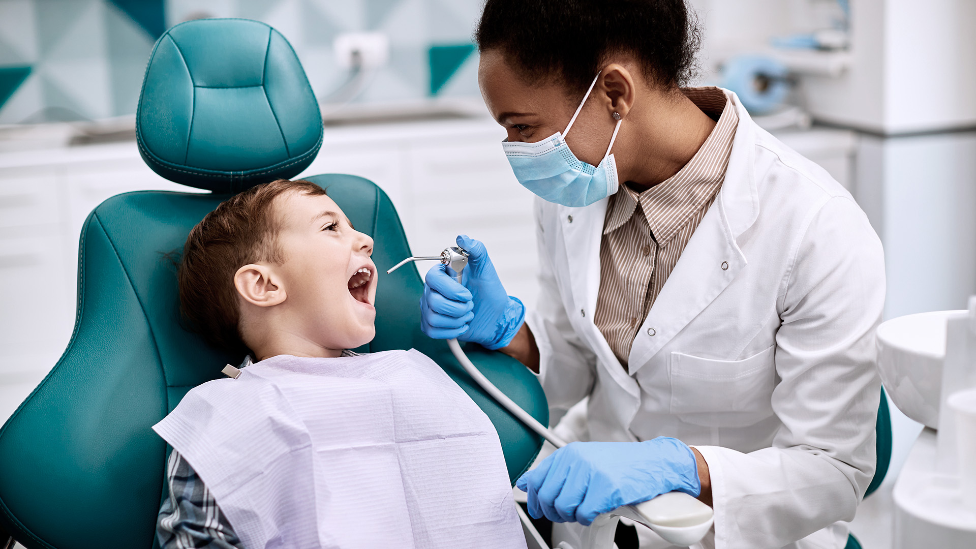 Che cos’è la fluoroprofilassi? - Centri Dentistici Primo